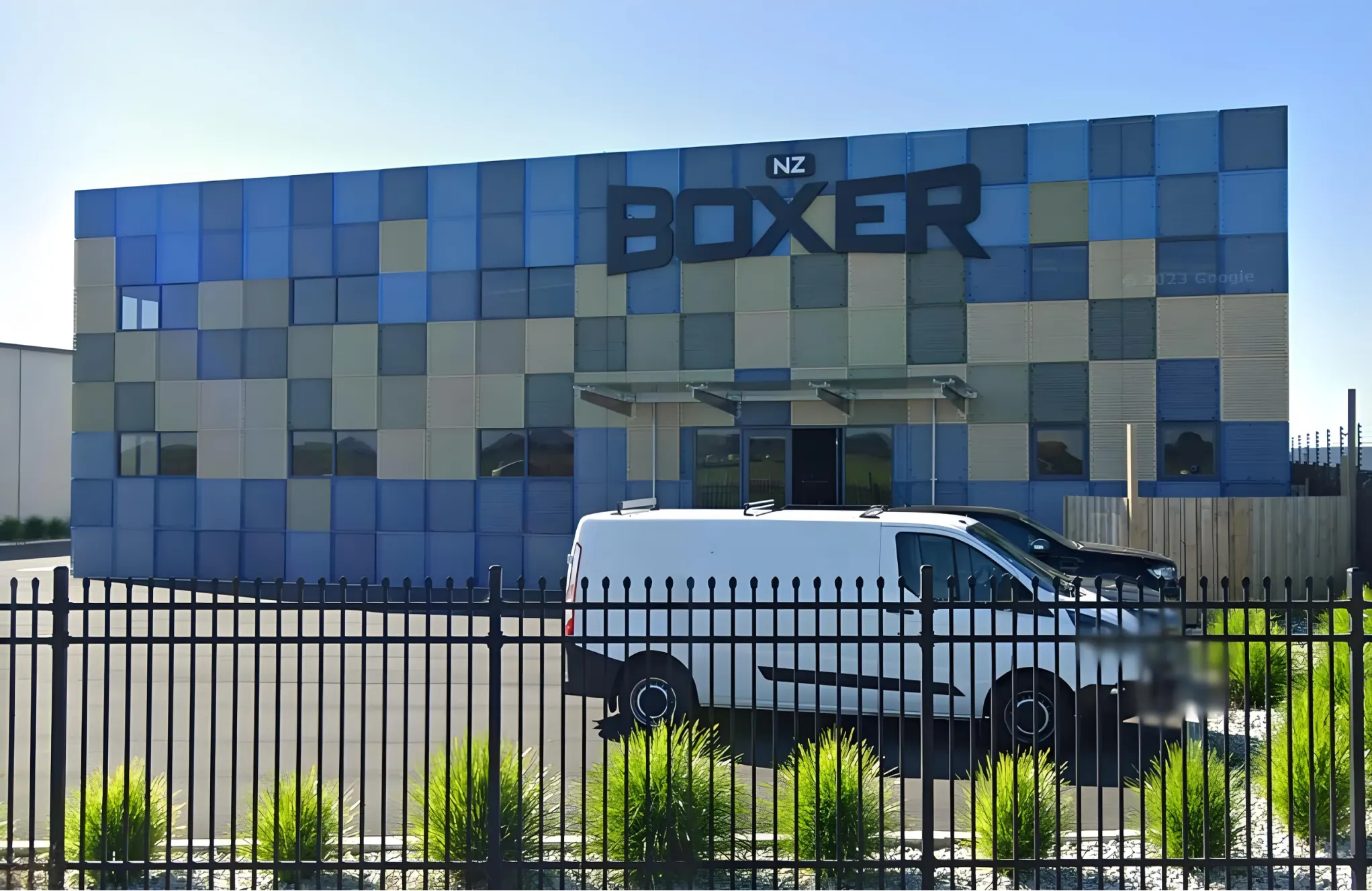 Aluminum Facade Panel for a BOXER Shop in New Zealand